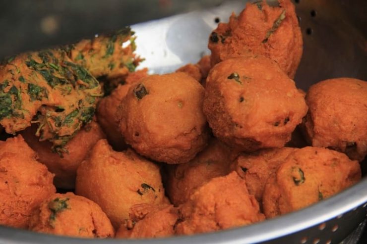 20 Delicious Street Food in Kolkata that makes it a Food Lover's ...