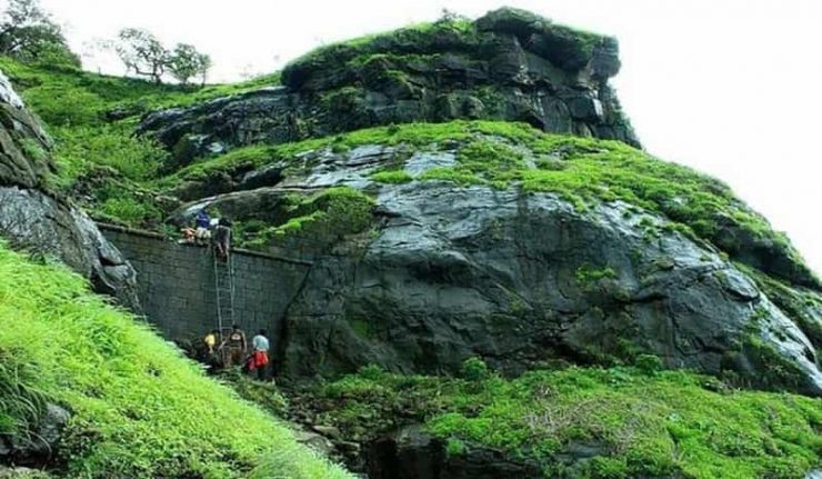 18 Amazing Spots for Trekking in Mumbai - Treebo Blog
