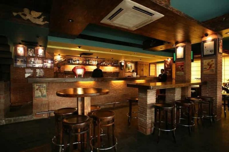 20 of the Happening Pubs and Nightclubs Around Delhi! - Treebo Blog