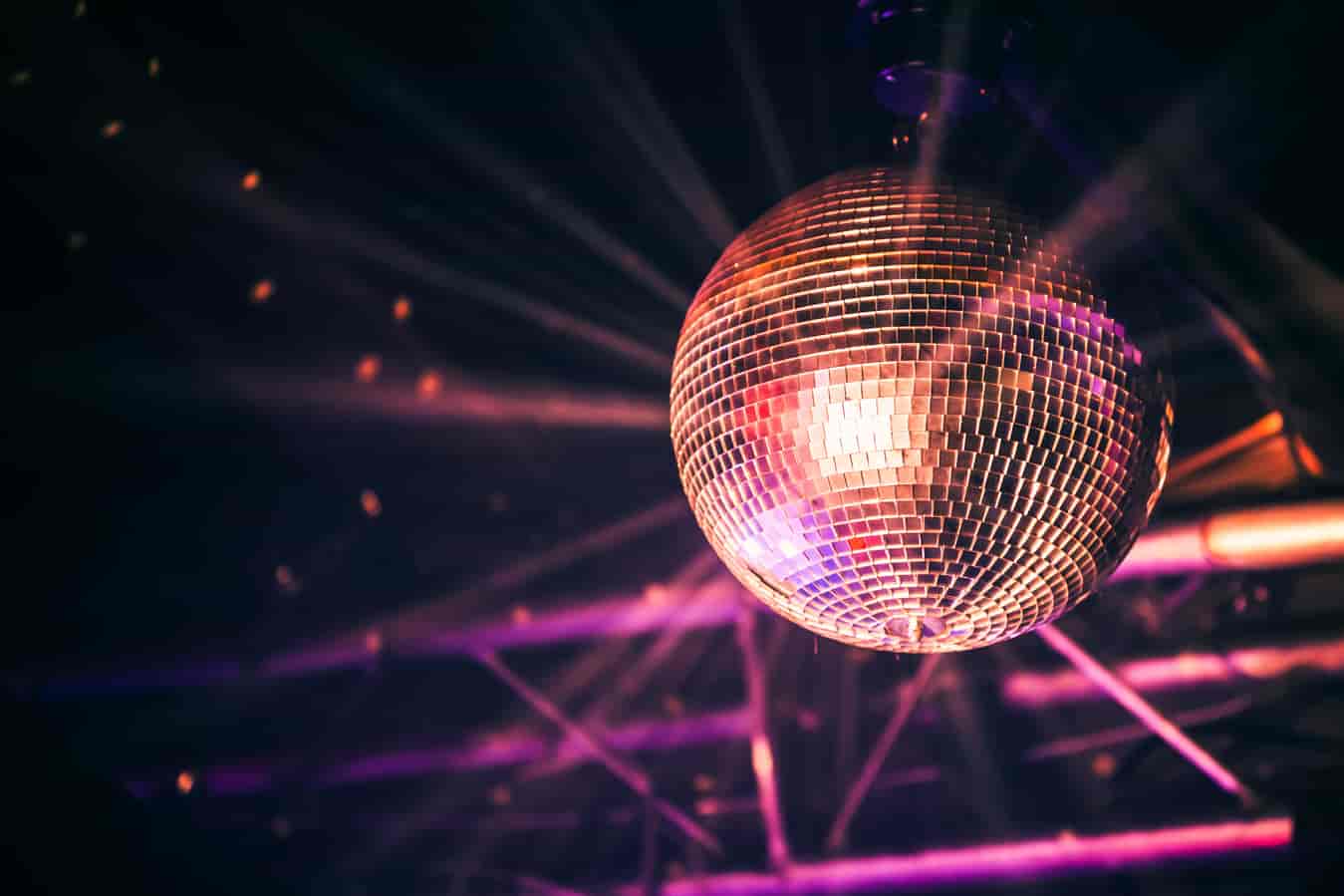 30 of the Top-Notch Discos in Delhi to Spend Your Weekend At! - Treebo Blog 30 of the Top-Notch Discos in Delhi to Spend Your Weekend At! - Treebo Blog