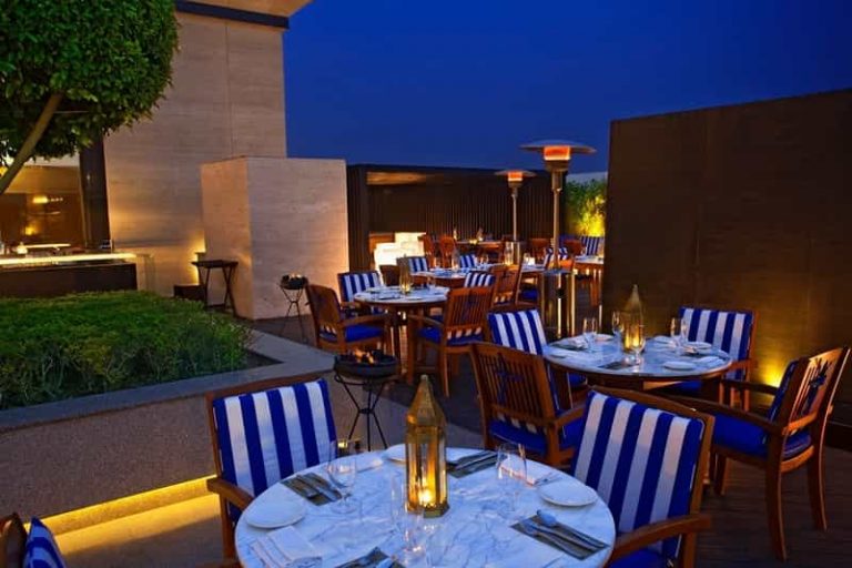 18 Mind-Blowing Rooftop Cafe in Delhi to Make a Visit – Treebo Blog