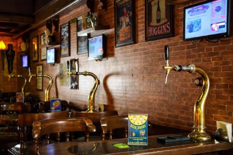 16 Best Bars in Goa to Chill Out - Treebo Blog