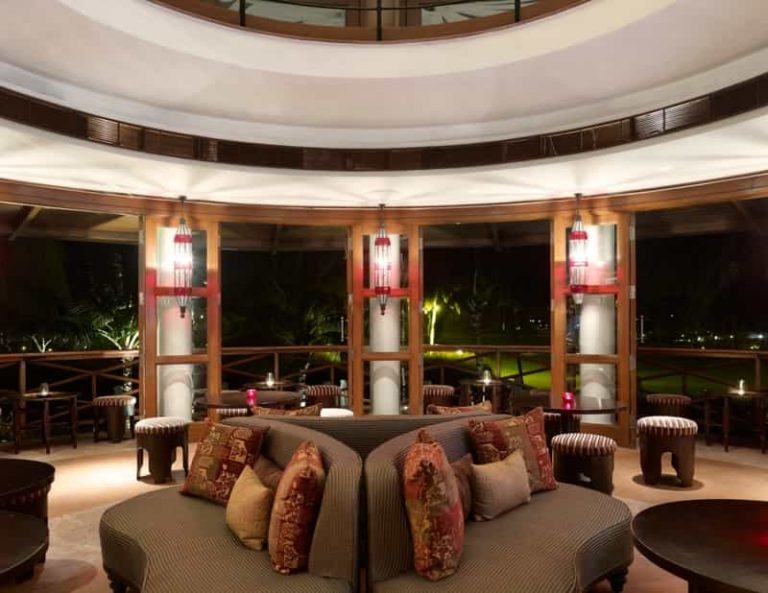 14 Famous Pubs In Goa For An Stellar Evening - Treebo Blog