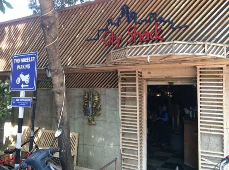 14 Famous Pubs In Goa For An Stellar Evening - Treebo Blog