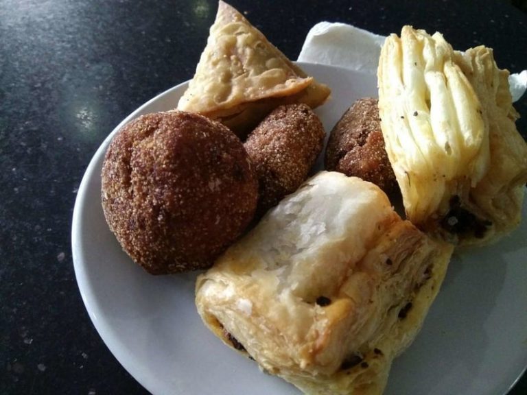 A Guide to The Most Delicious Street Food in Goa – Treebo Blog