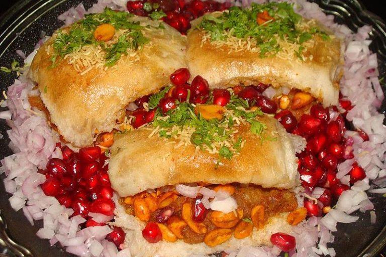 17 Must-try Street Foods in Surat (& Where To Eat Them) - Treebo Blog