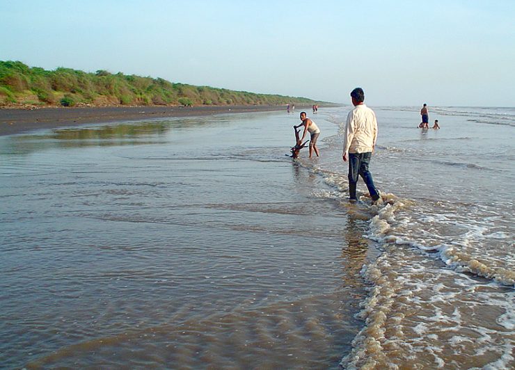 The 12 Best Picnic Spots Near Surat - Treebo Blog