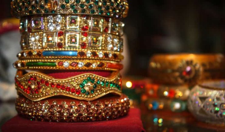 10 ‘Get your hands on’ Jaipur Handicrafts to Pick from - Treebo Blog