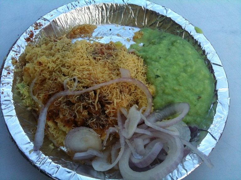 17 Must-try Street Foods in Surat (& Where To Eat Them) - Treebo Blog