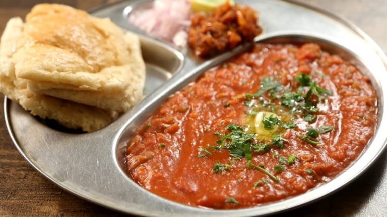 17 Must-try Street Foods in Surat (& Where To Eat Them) - Treebo Blog