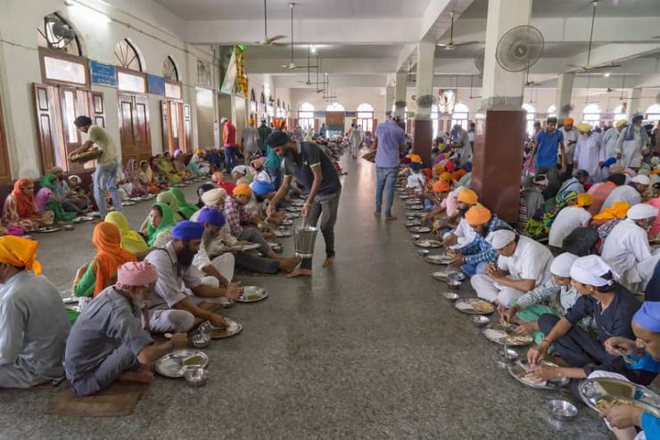 8 Reasons You Must Visit The Golden Temple in Amritsar - Treebo Blog