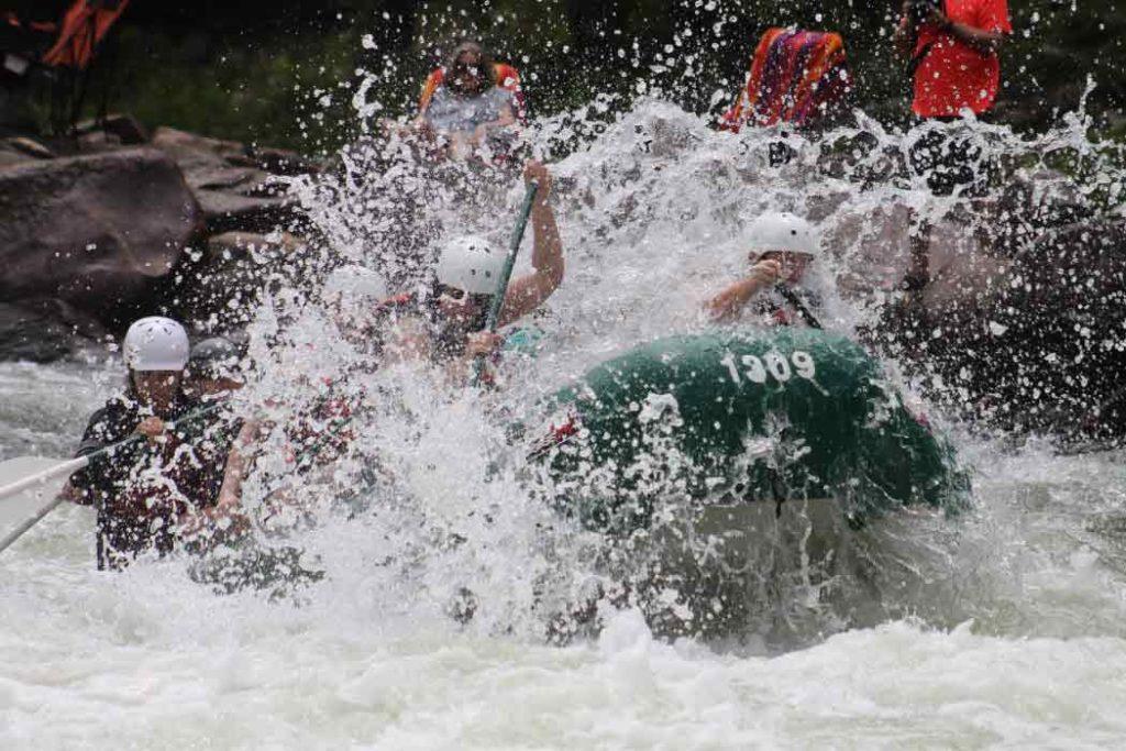 Top 10 exciting destinations to go for River Rafting in India – Treebo Blog