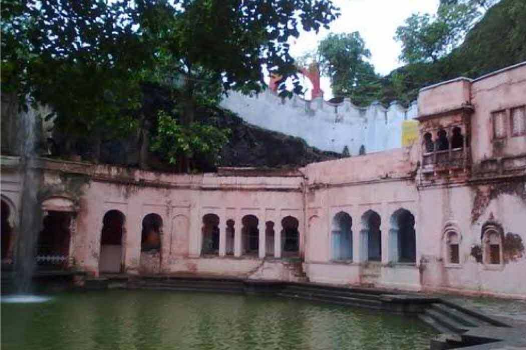 9 Exciting Weekend Getaways From Indore That You Should Visit - Treebo Blog