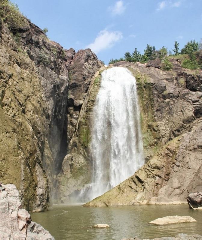 Visit These Top 12 Waterfalls In Telangana & Enjoy Its Breathtaking ...
