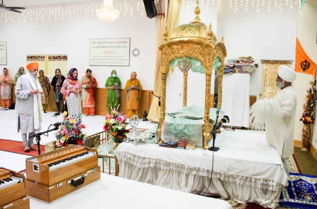 Prakash Purab: Reminiscing The Remarkable Legacy of the 10 Sikh Gurus ...