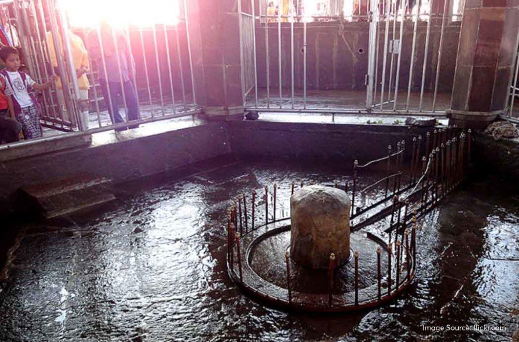 Stambheshwar Mahadev Temple: A Holy Shrine That Plays Hide and Seek ...