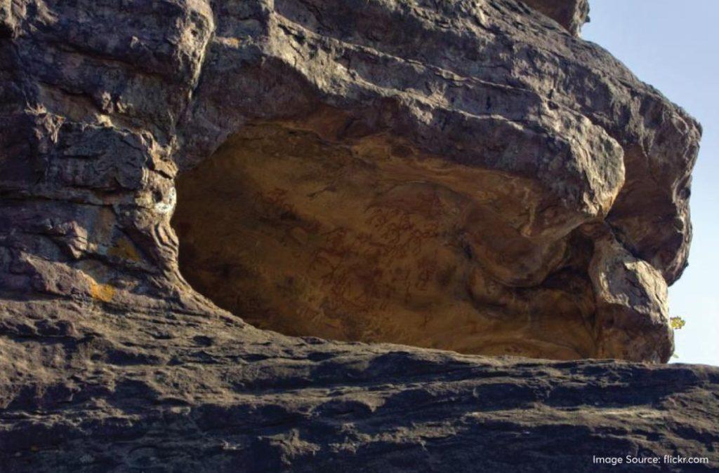 Bhimbetka Caves: The Ancient Rock Shelter That Once Roofed Mahabharata ...
