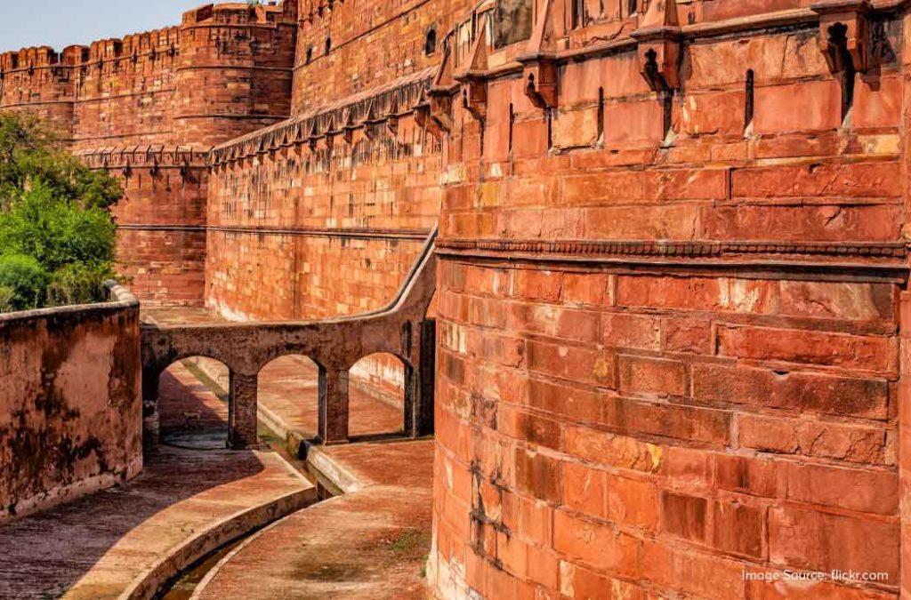 Forts in Agra: Witnessing the Long-Lost Glory of the Mughals - Treebo Blog