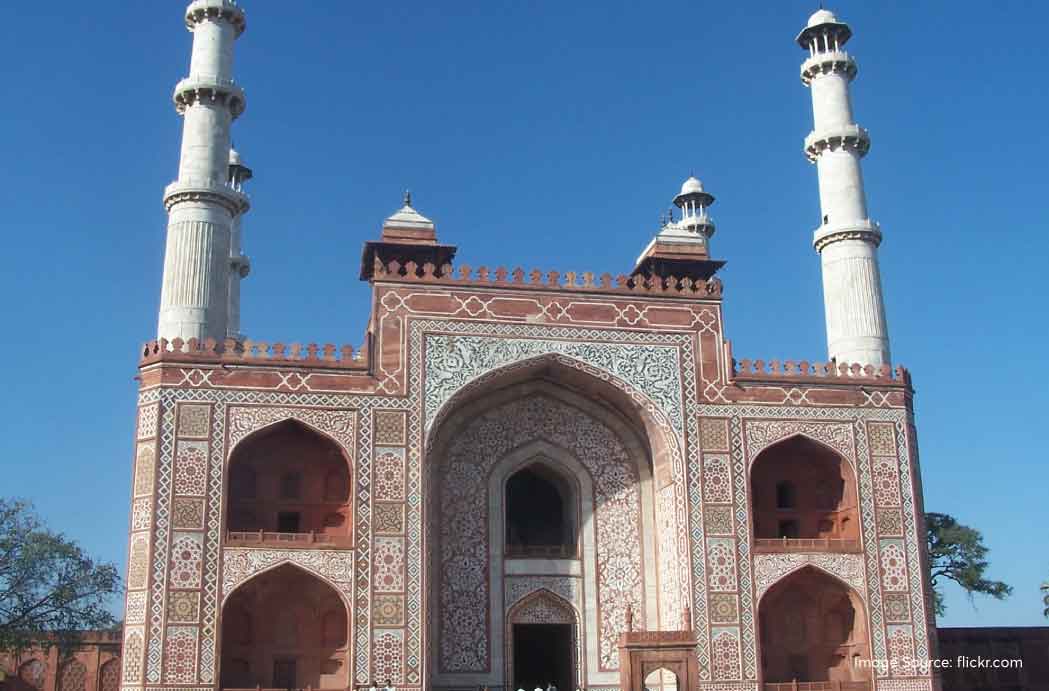 Forts in Agra: Witnessing the Long-Lost Glory of the Mughals - Treebo Blog