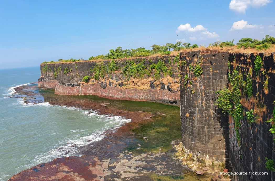 7 Amazing Places to Visit in Dapoli: Serene Beaches to Historic Sites!